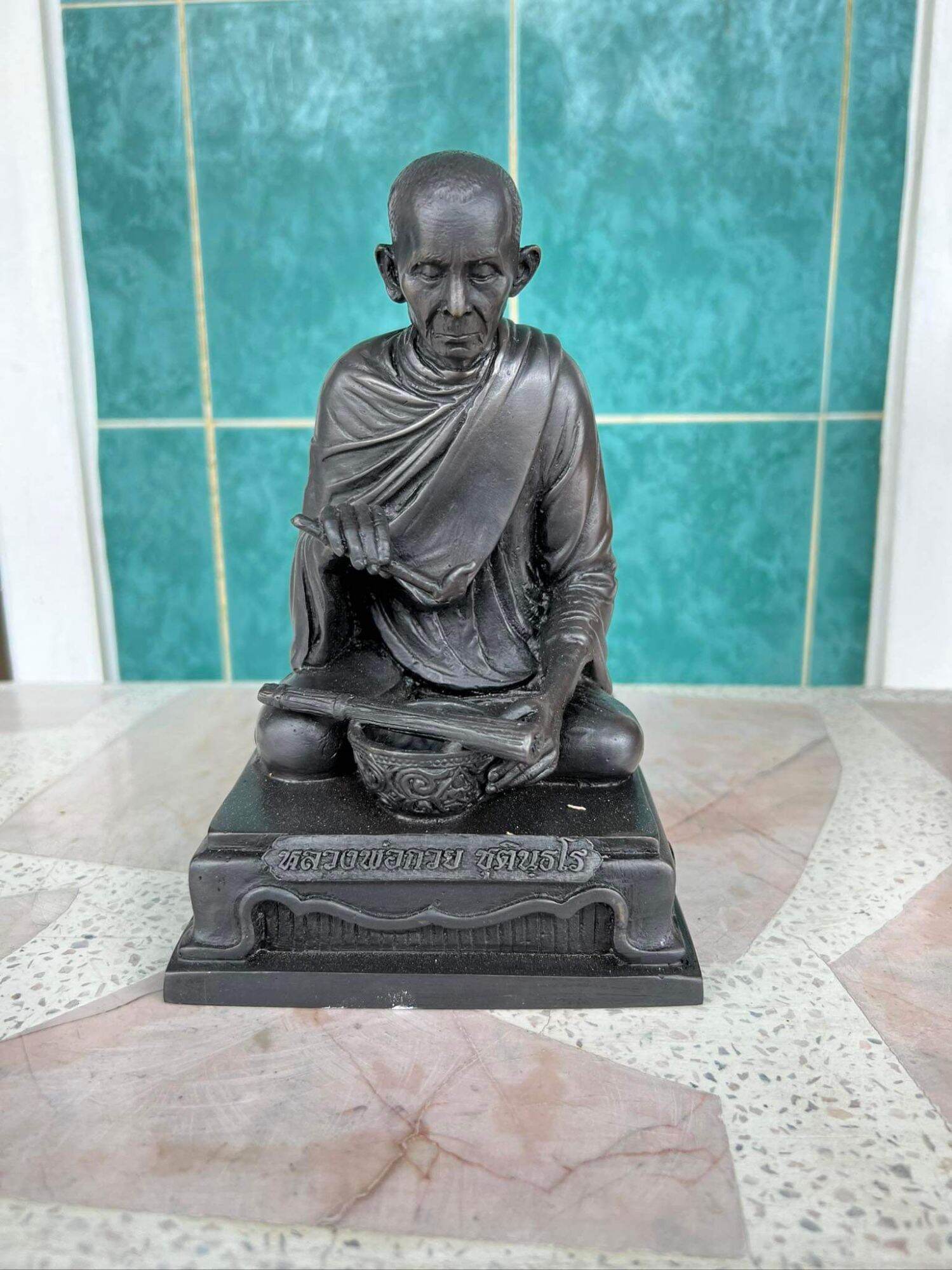 Bucha LP Kuay / LP Guay 龙婆贵 Tum Nam Mon 5 inches Wat Kositaram BE 2561 ...