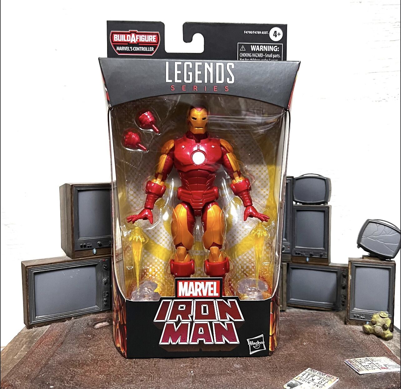 Hasbro Marvel Legends Avengers Controller Wave Iron Man (Model 70 Armor ...