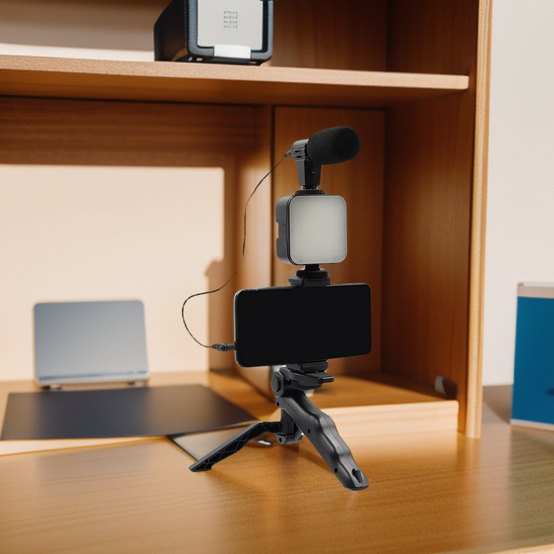 Mobile vlogging Kit with Mic and Light | Daraz.pk